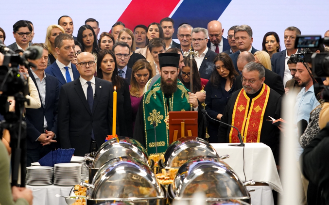 SNS OBELEŽIO SLAVU SVETU PETKU Prisustvovao Vučić Vučеvić: Mnogo toga smo uradili, naša snaga su ...